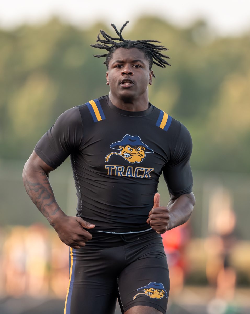 Bama holds its breath as E.J. Crowell rides the train to stardom and ...